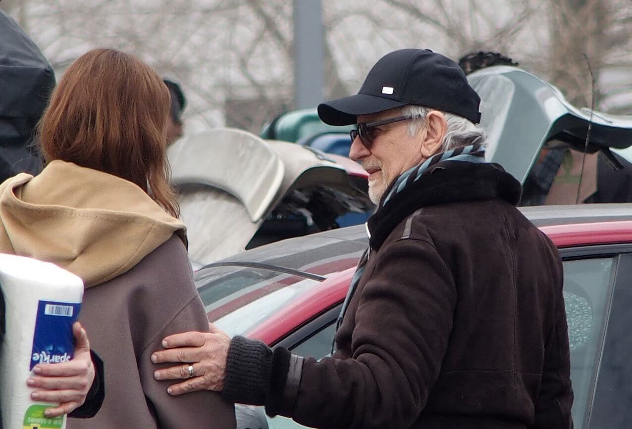 Steven Spielberg’s Mysterious UFO Movie – First Look At Cast and Set ...