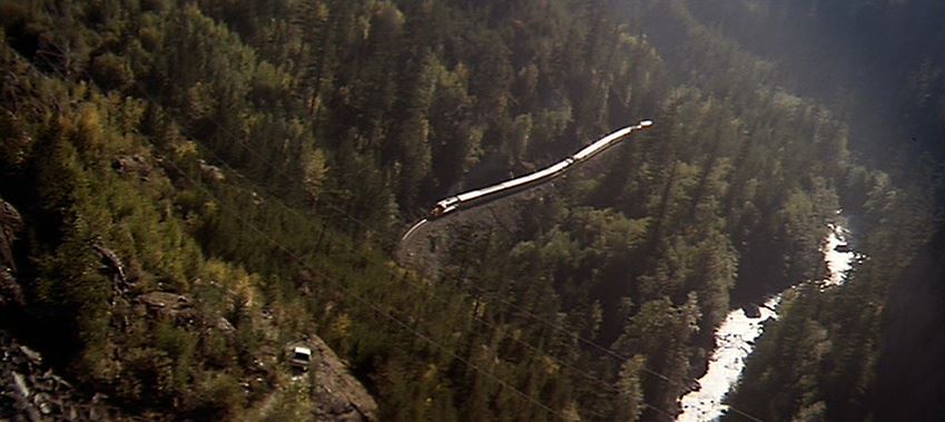 ‘Narrow Margin’ (1990) Movie Review – Cinematic Point Of View